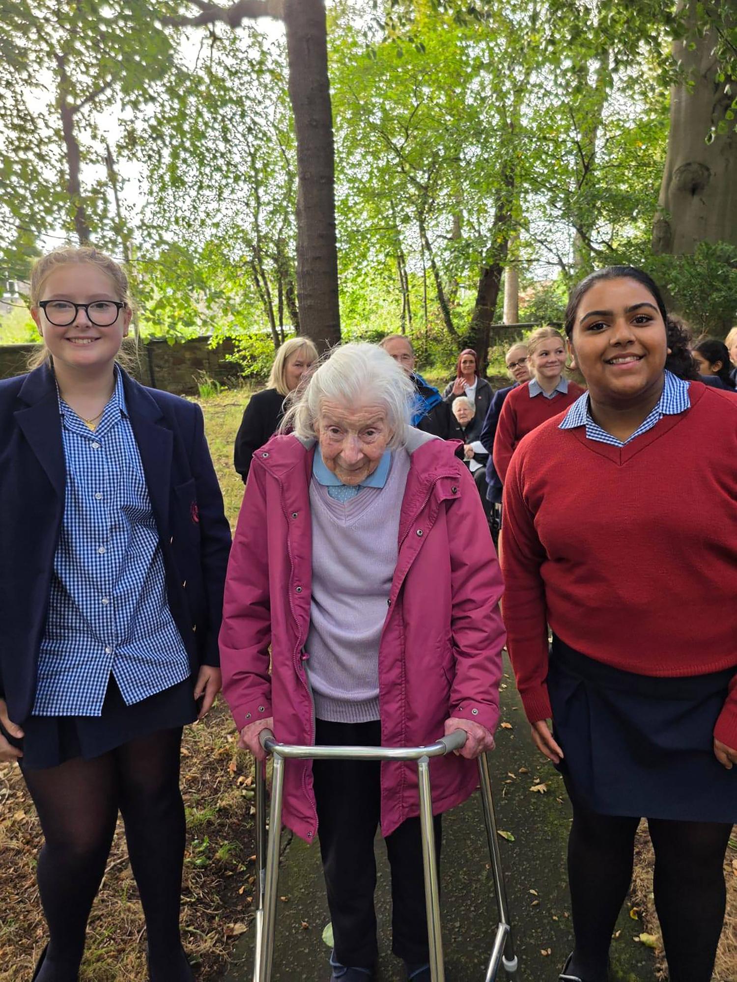 Bridging generations: Murrayfield House Care Home residents enjoy ...