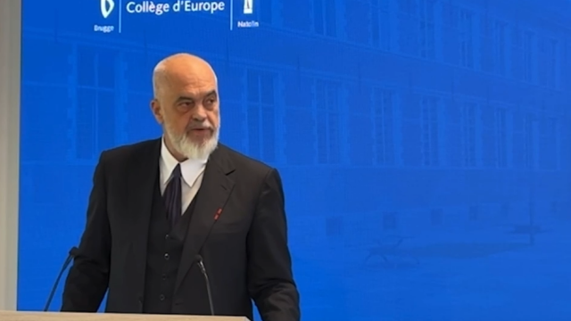 Η εγκωμιαστική αναφορά του Έντι Ράμα στον Δημήτρη Αβραμόπουλο για την ...