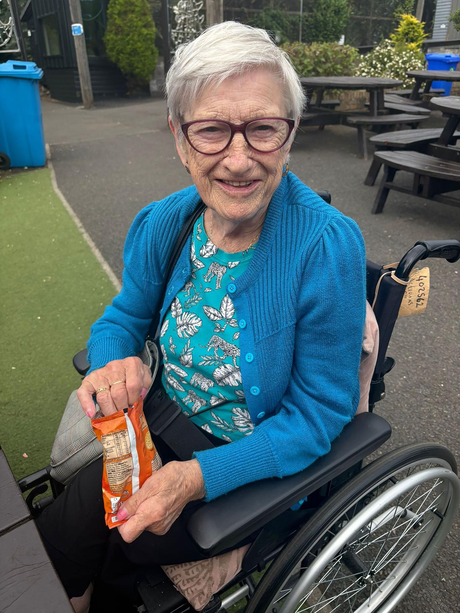 A wildly wonderful day at Five Stars Zoo for Murrayfield House residents
