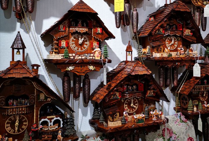 10 Everyday Antiques Worth Far More Than They Look