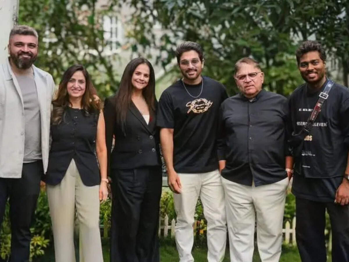 Netflix Team Meet Allu Arjun and Atlee, Sparks Speculation Over AA22XA6 ...