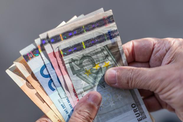 Check your wallet: Rare Euro banknotes sell for £24,000 at UK auction