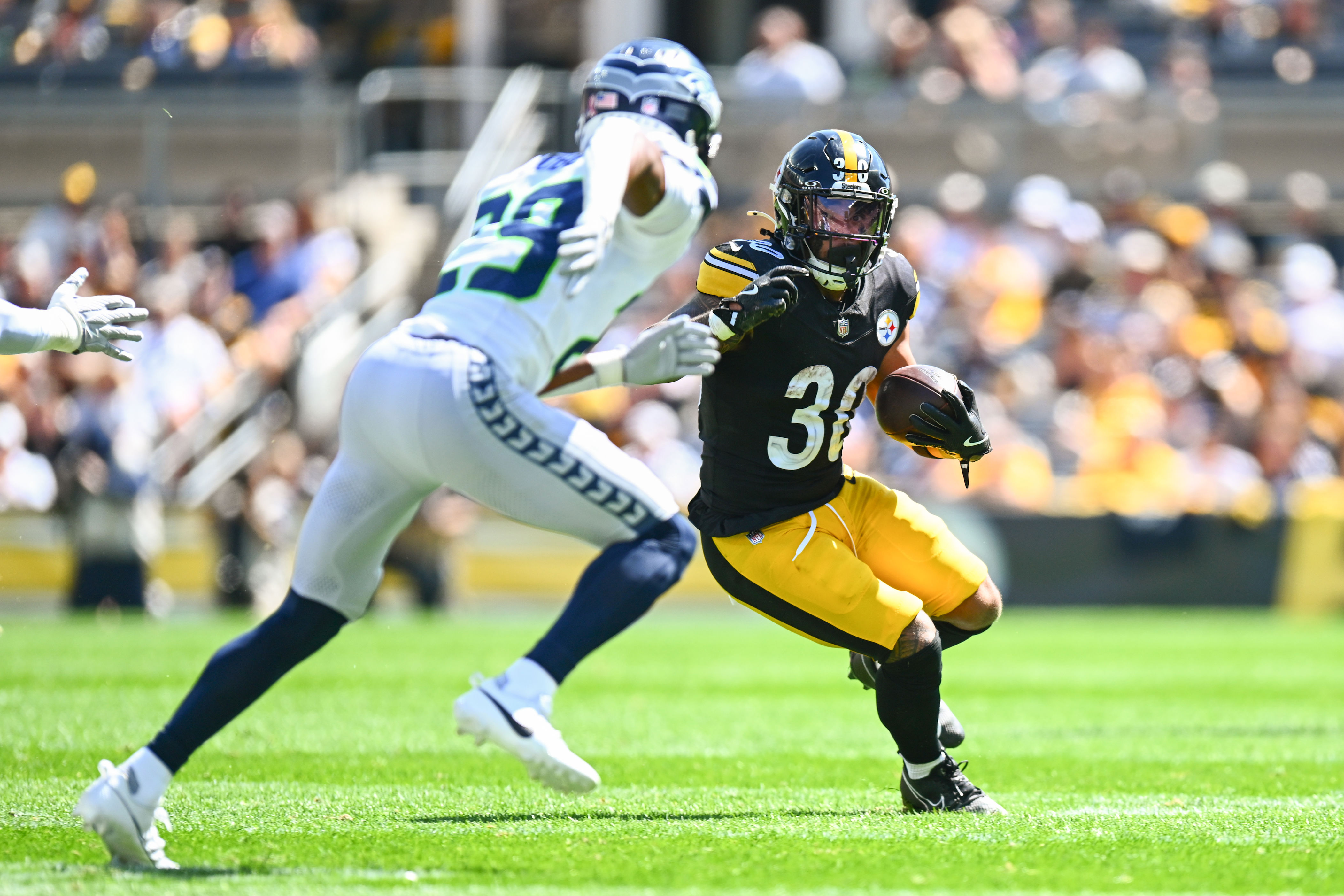 Pre-Snap Reads 9/17: Seahawks depth showing up early