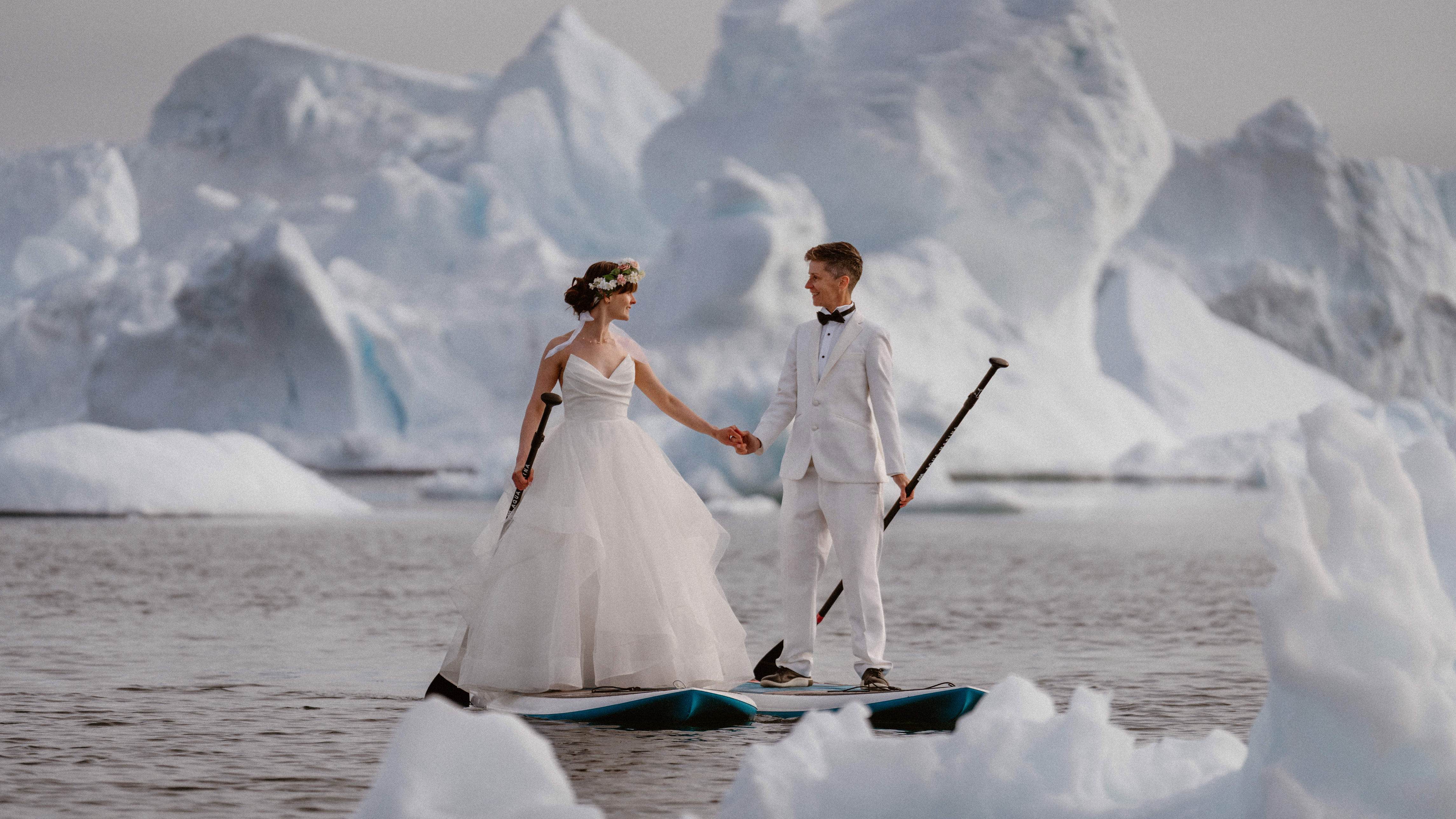 A Wedding Among Arctic Icebergs: Couple Ties The Knot On Paddleboards ...