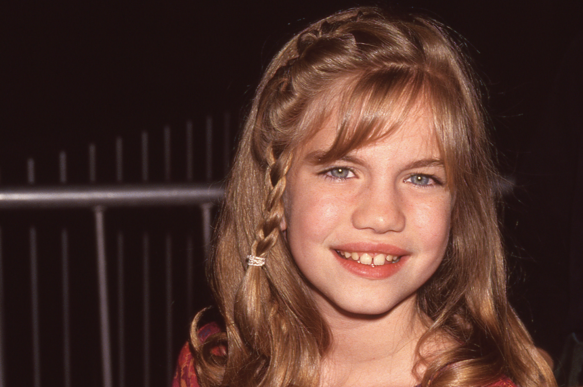 'My Girl' Child Star Anna Chlumsky, 44, Is All Grown Up and Radiant in ...