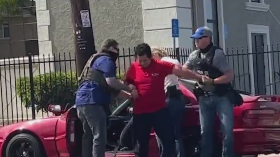 Gov. Newsom signs No Secret Police Act banning masks for law enforcement