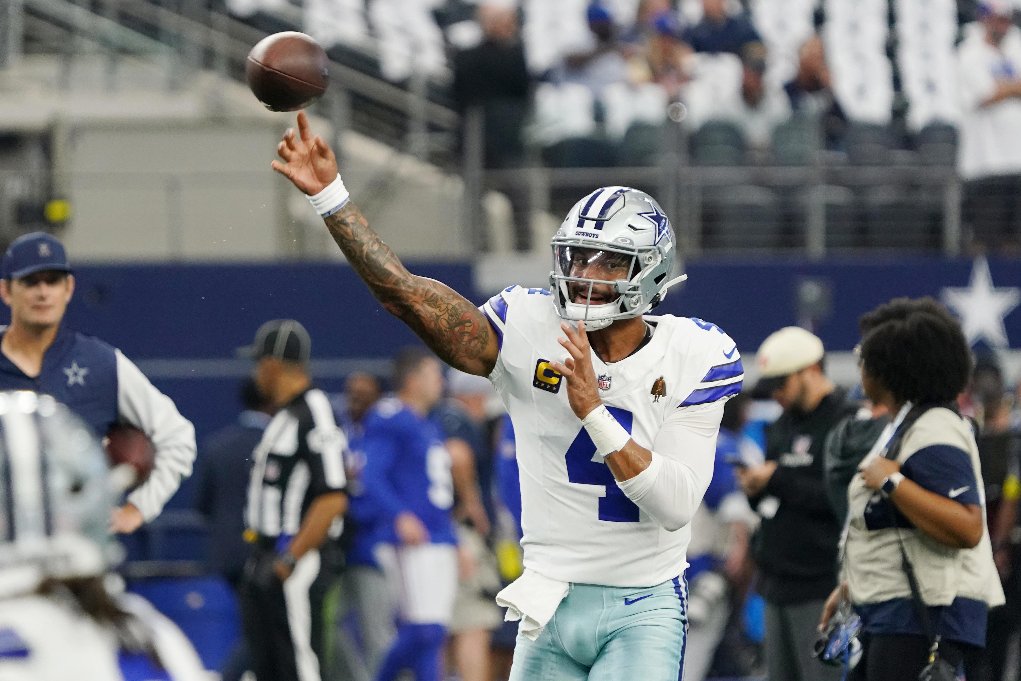 Prescott moves up leaderboard, could break Cowboys record vs Parsons