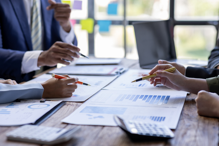 Variable Annuity vs. Mutual Fund: Pros and Cons