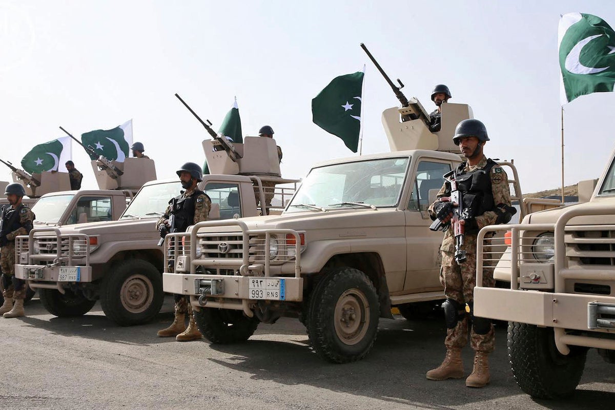 Pakistan, Saudi Arabia sign defense agreement to treat an attack on one ...
