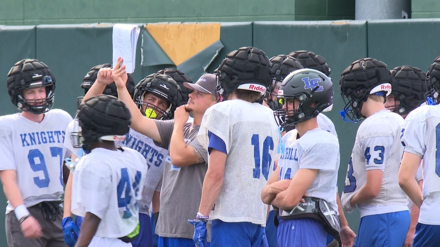 Lexington Catholic looks for big win against city rival