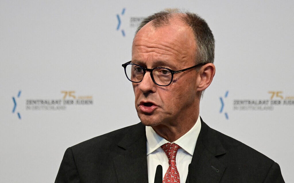 Germany to return Nazi-looted artifacts to Poland at diplomatic confab