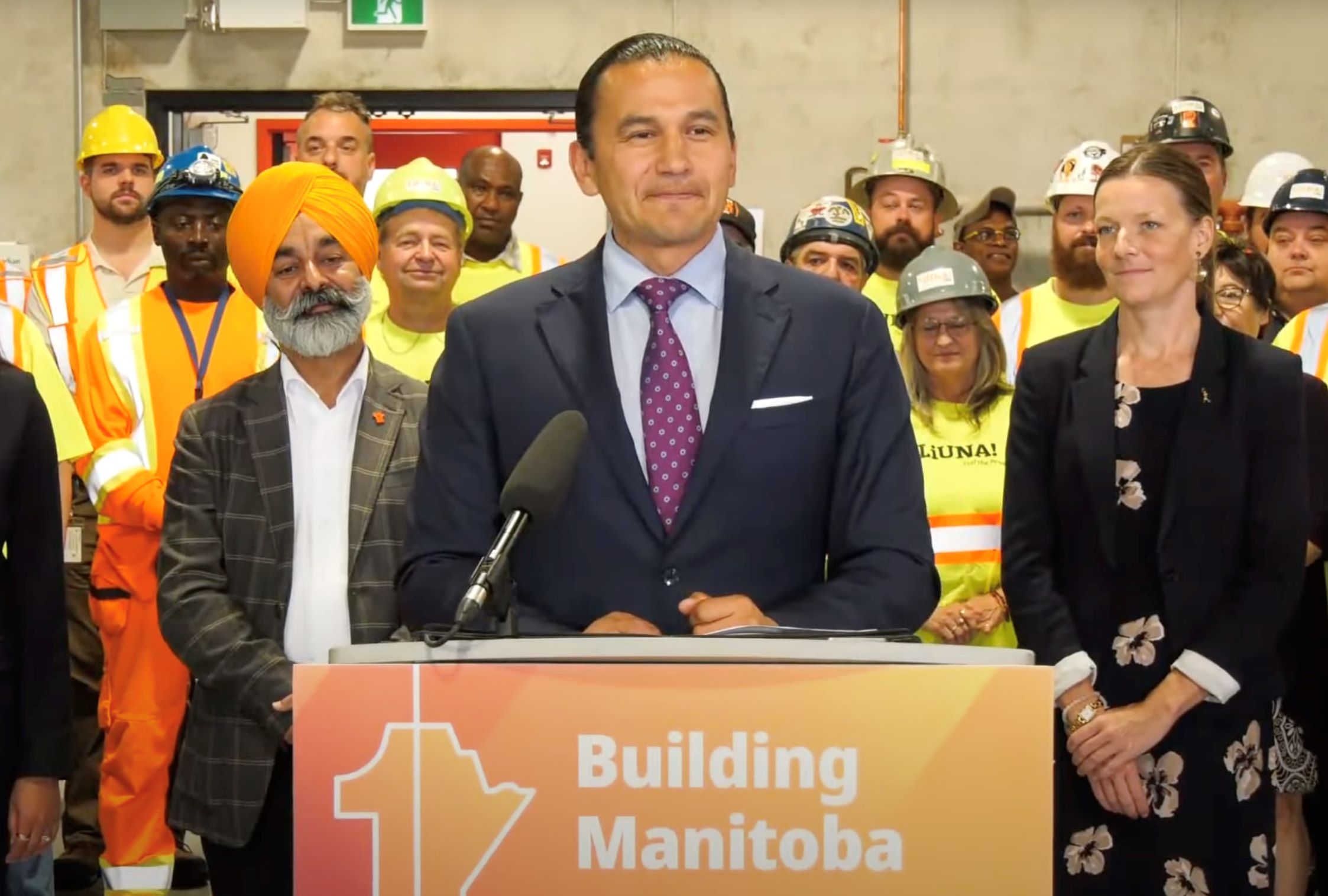 Manitoba signs landmark jobs agreement, sparks debate over union access