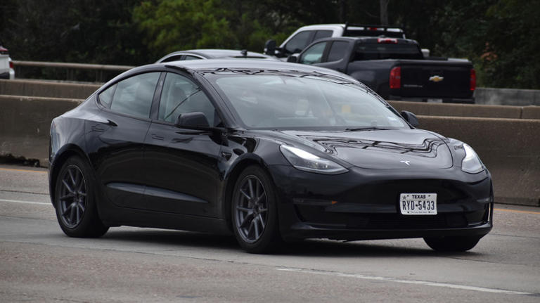 Tesla's 'Full Self-Driving' May Fail To Stop At Railroad Crossings