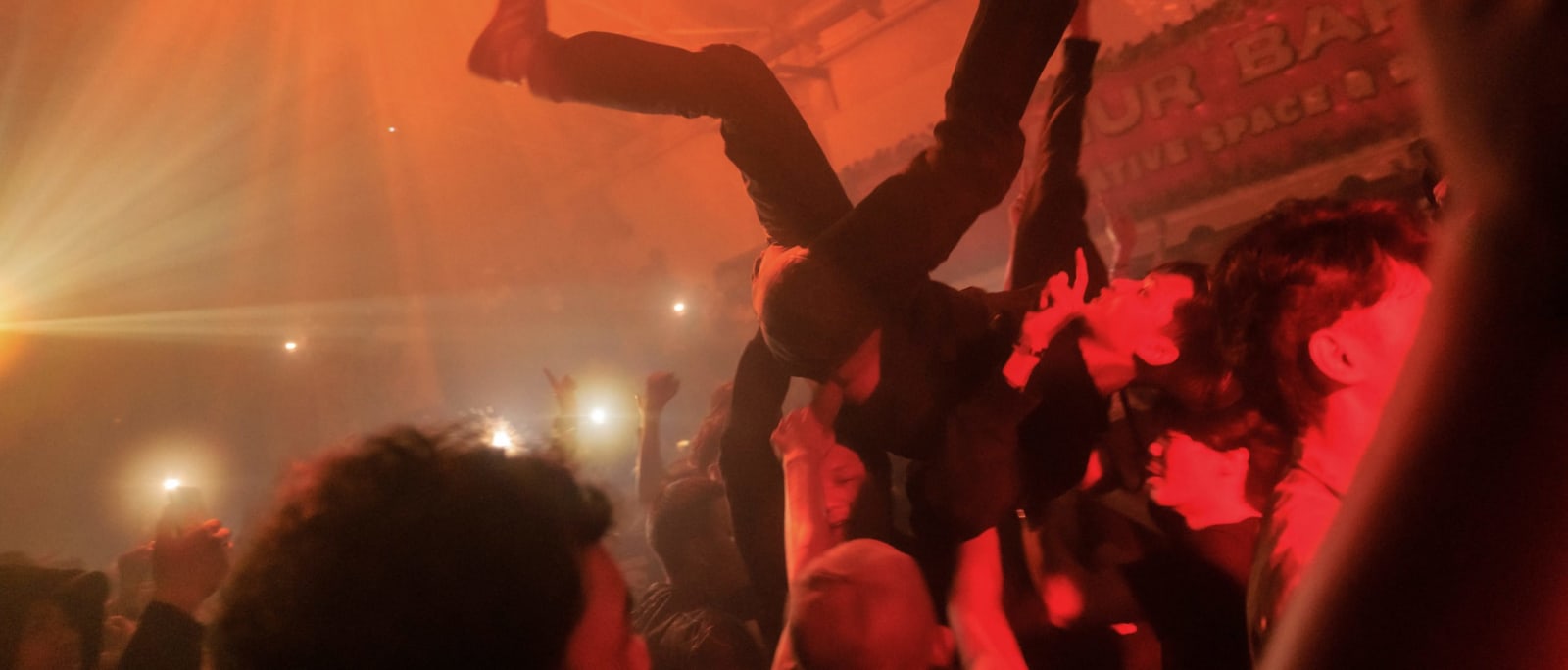 DJ Stabbed While Defending Women From Over 10 Attackers, Fighting For ...