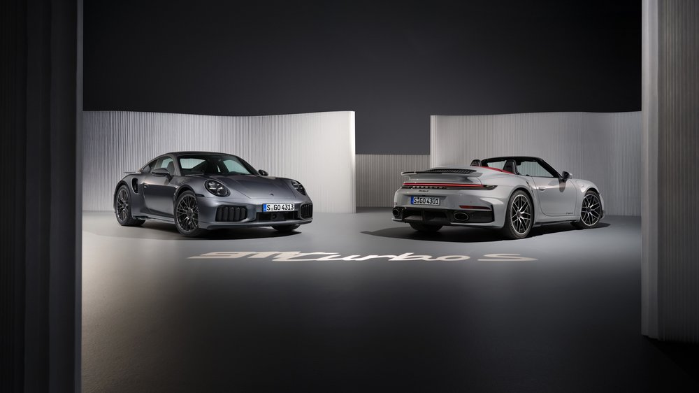 2026 Porsche 911 Turbo S Debuts in Munich: A 701 HP Hybrid Supercar That’s Still Everyday Savage