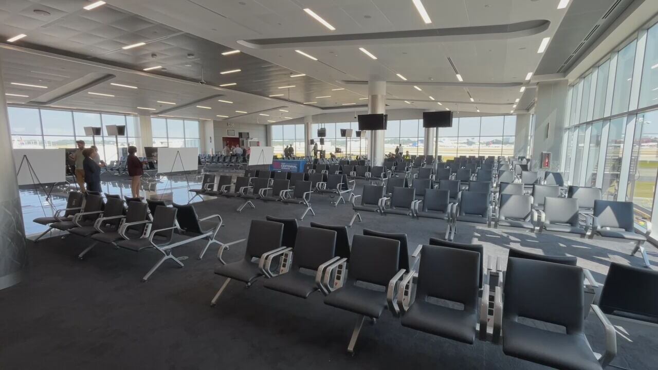 New passenger gates open at Atlanta airport as concourse D expands