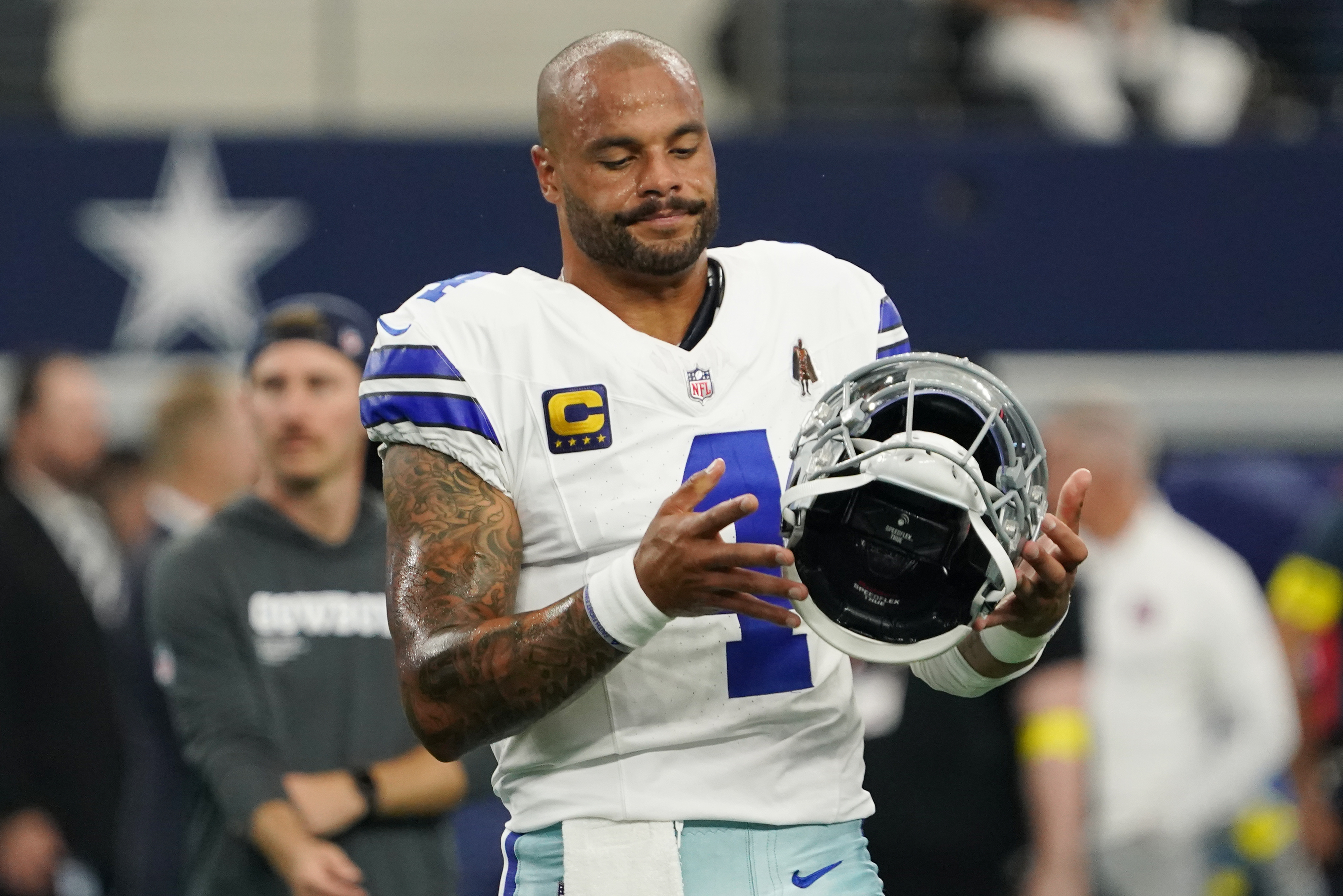 NFL Quarterbacks Who Owned One Opponent With the Longest Win Streaks ...