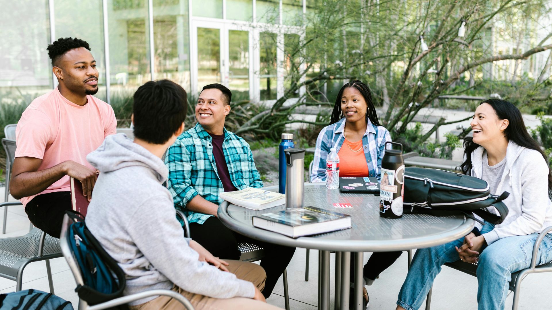 10 Experiences Every University Student Needs & 10 You Can Skip