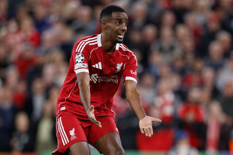 Alexander Isak reaction spoke volumes as tantalising new Liverpool ...
