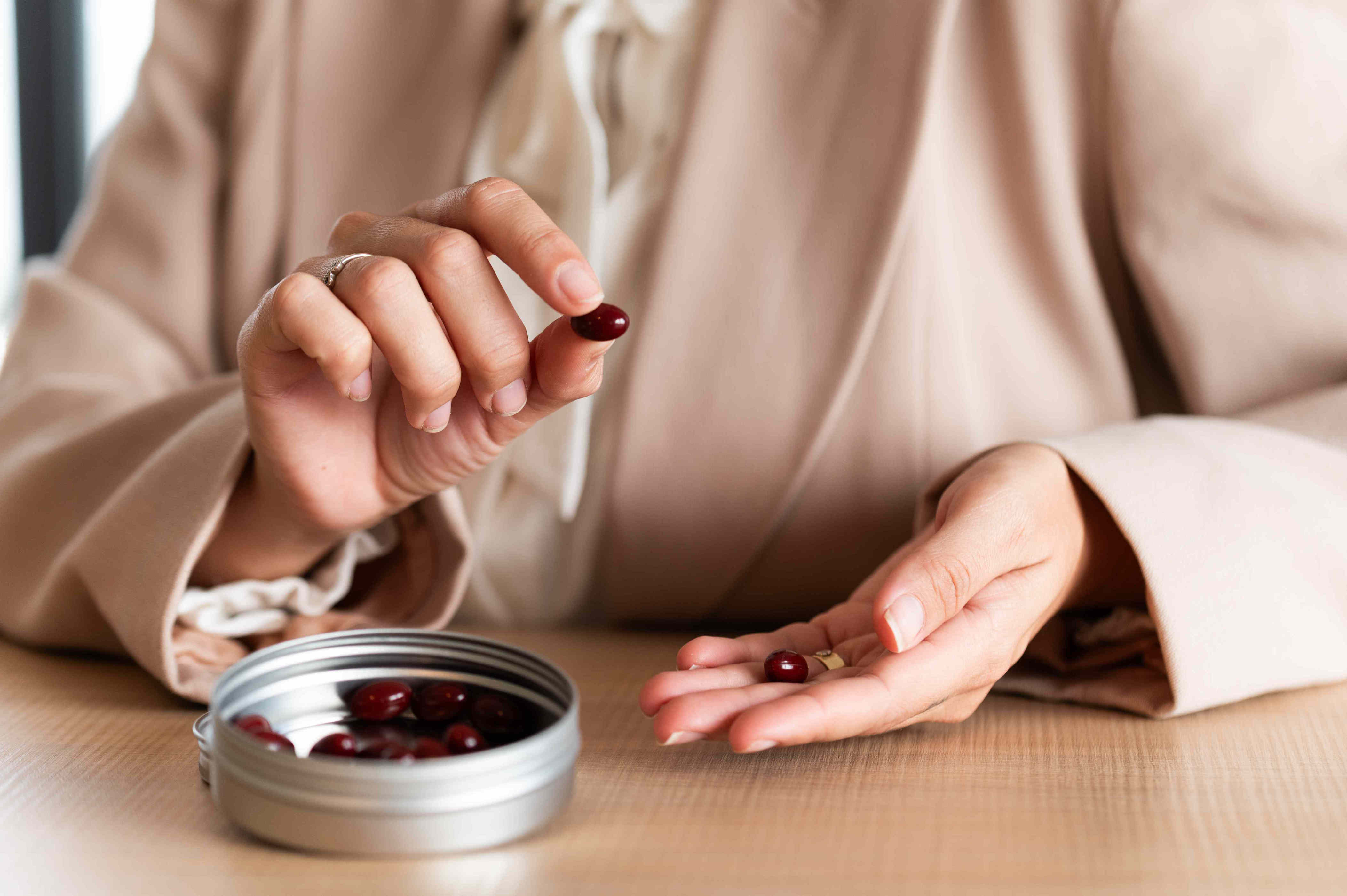 3 risks of taking biotin every day you might not expect