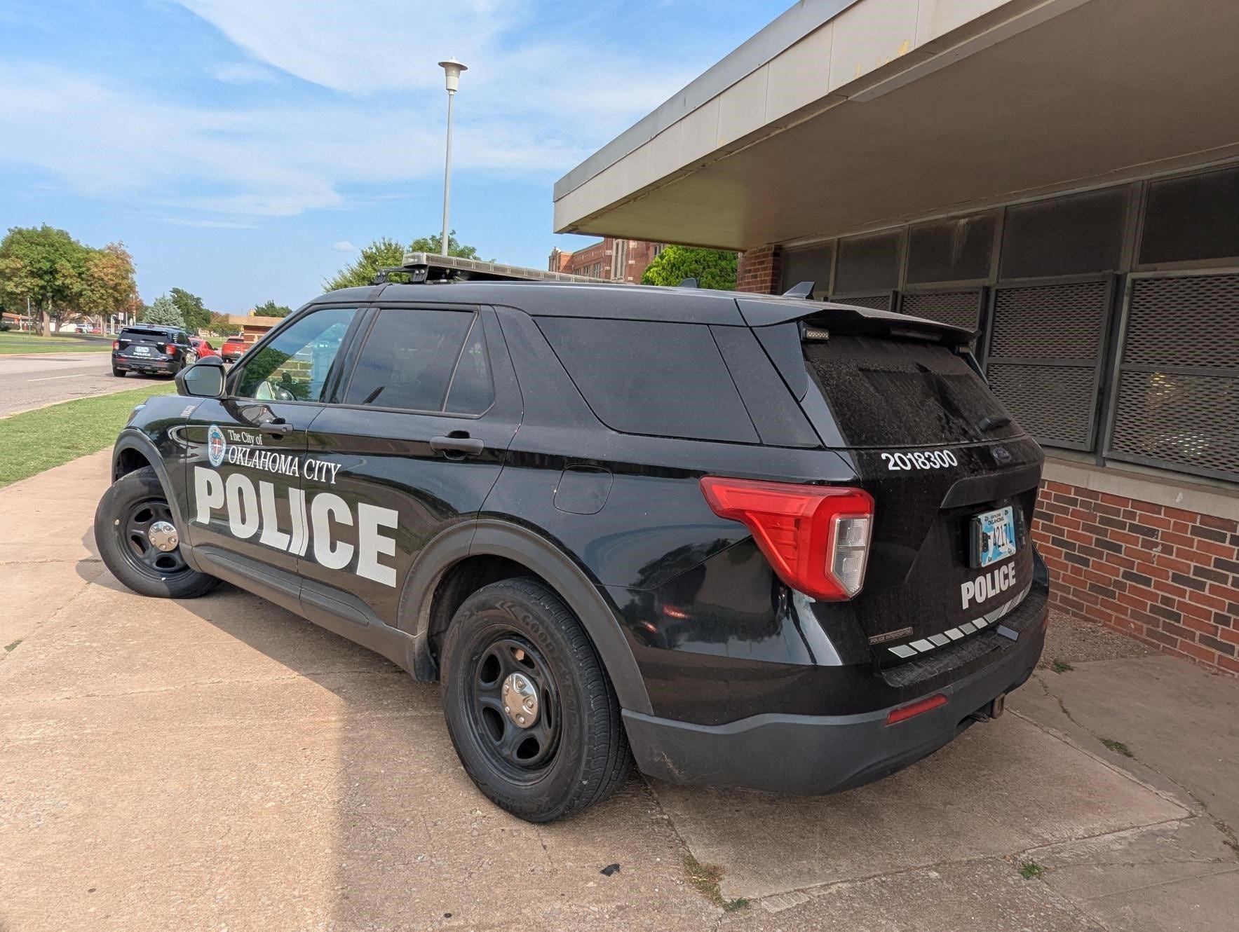 OKC woman to receive $167k in settlement after officer hit car running ...