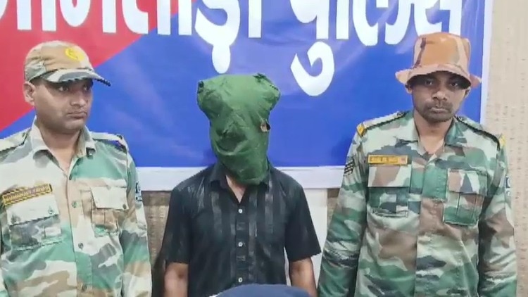 Jamtara cybercriminal arrested, cops seize 377 SIM cards, mobile phones