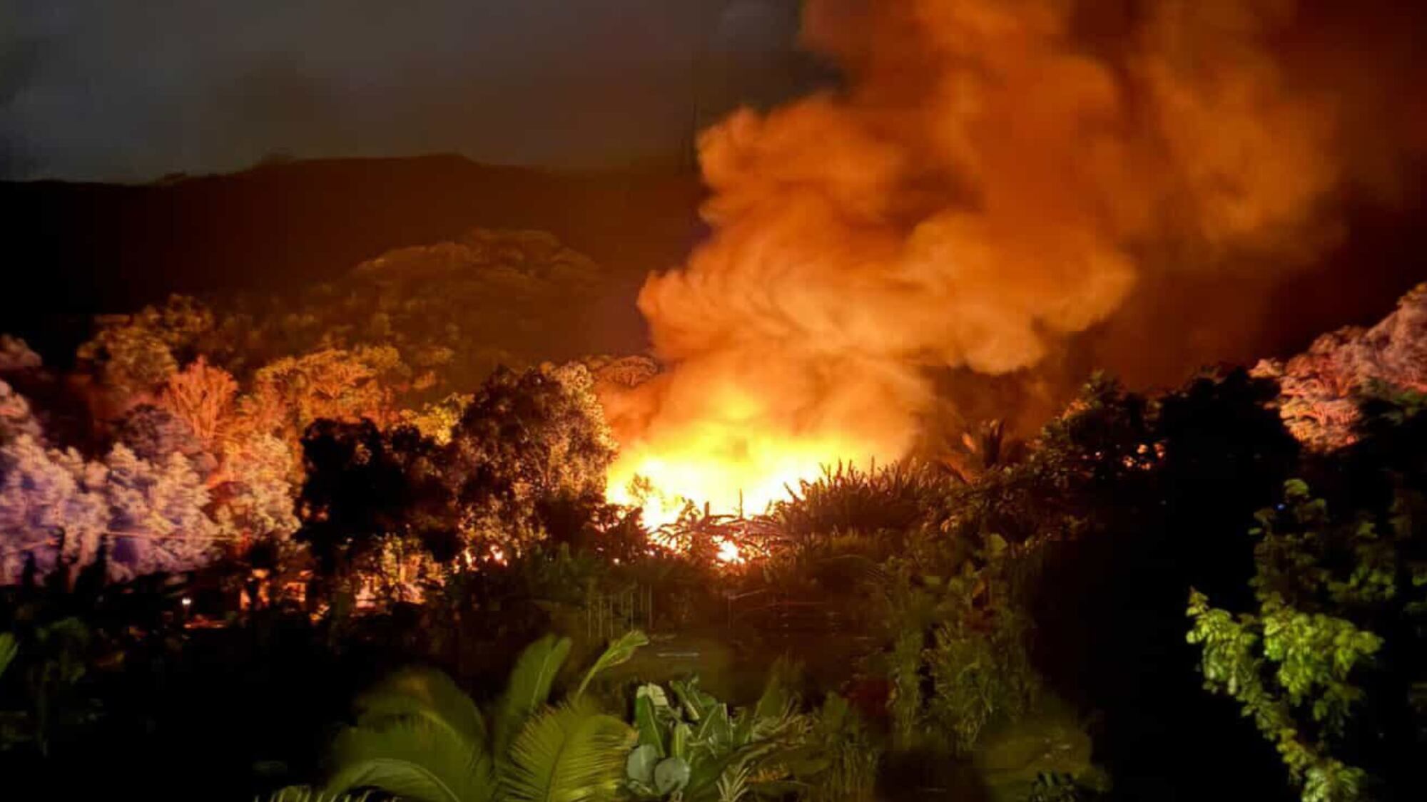 Maui officials explain why one-acre brush fire took hours to extinguish