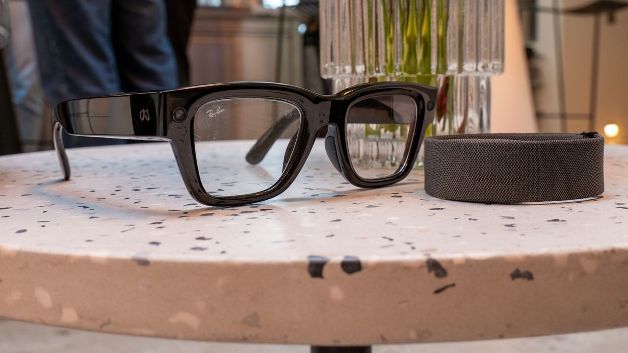 Apple won't be taking on Meta and Ray-Ban smart glasses anytime soon