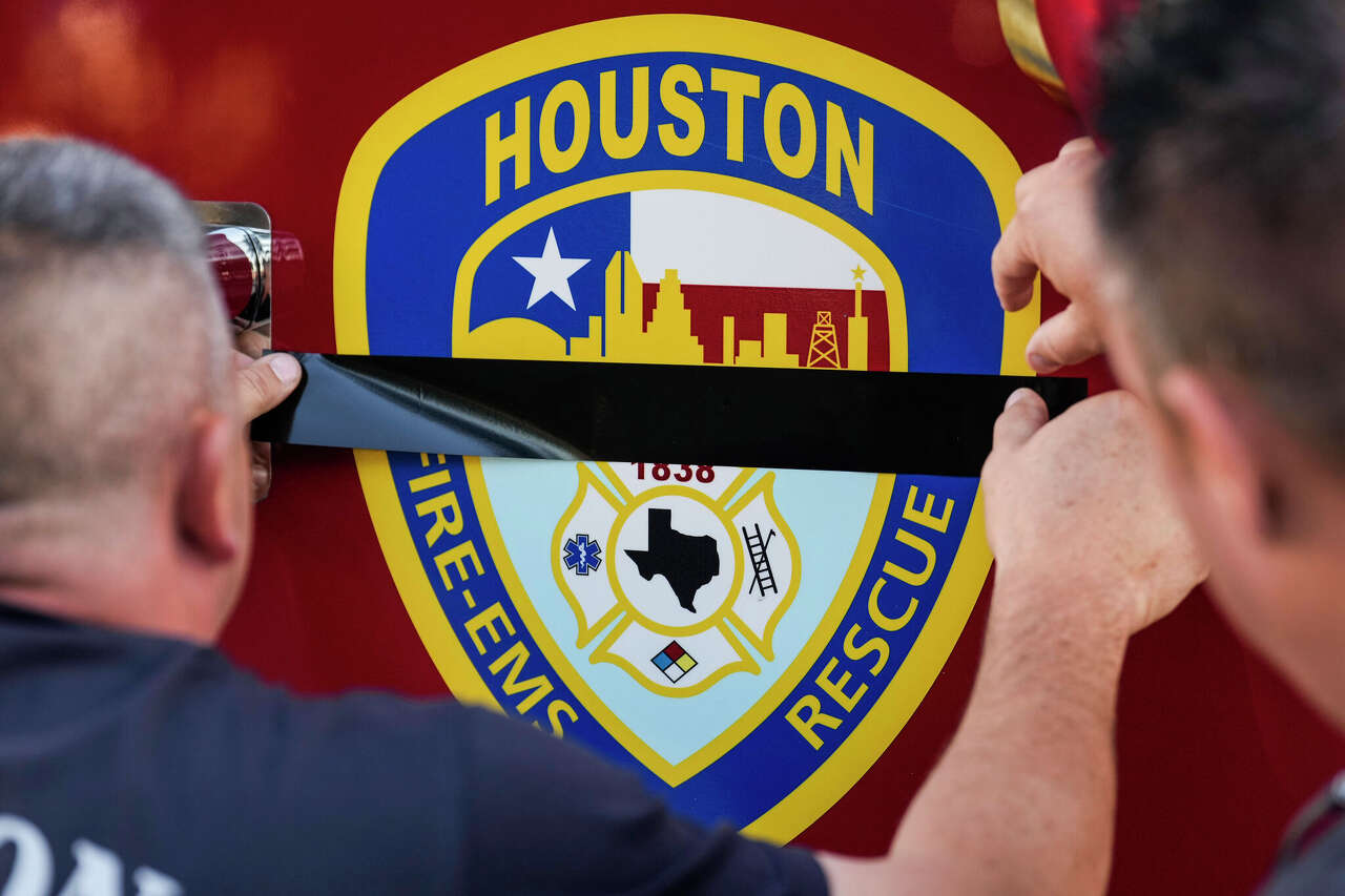 Houston firefighter paramedic dies days after medical emergency in the ...
