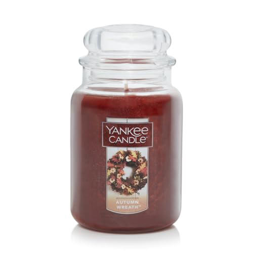 Your guide to the best-smelling fall candles