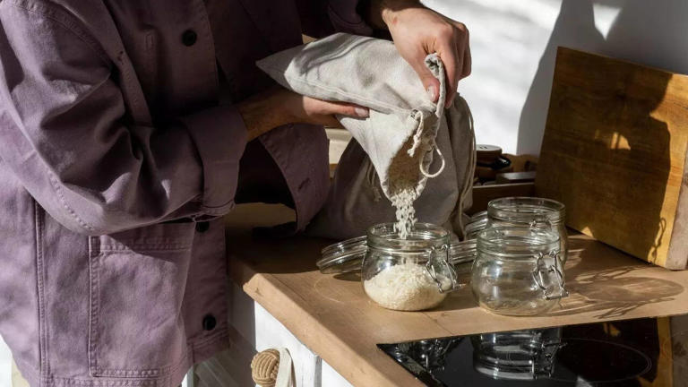 This simple clove trick keeps rice fresh, aromatic, and protected from ...