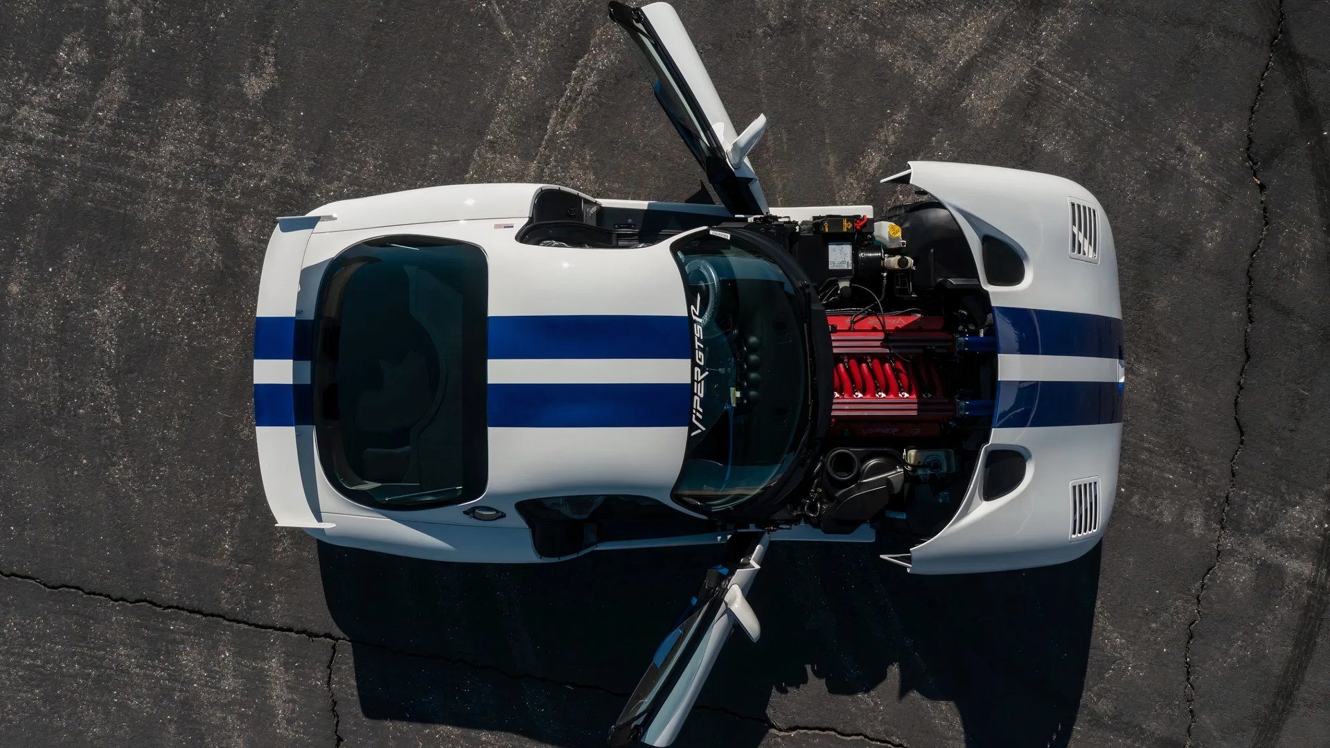 In 1998, Dodge Built A Viper That Ignored The Rules And Now It’s Up For ...