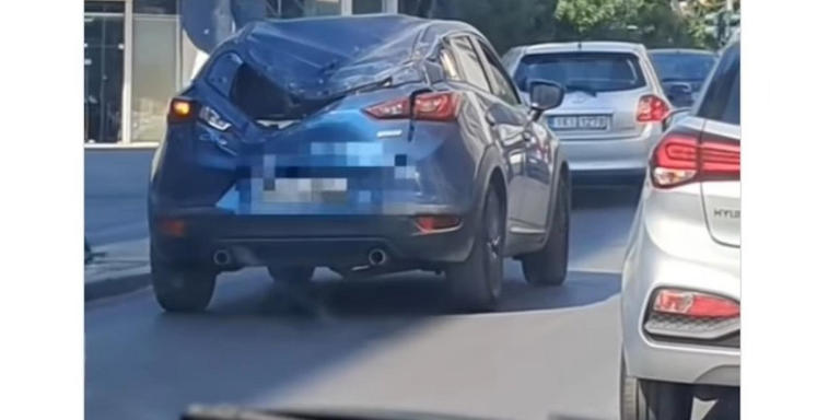 Διαλυμένο αυτοκίνητο έκανε βόλτες στην Αθήνα -Απίστευτες εικόνες