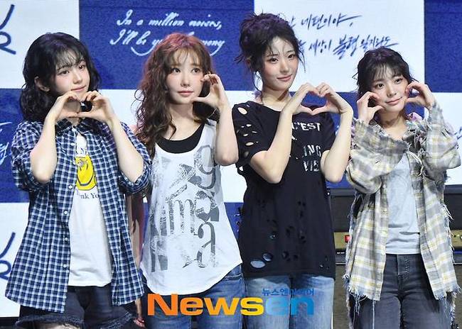 악플 시달린 QWER, 115건 형사 고소 “송치 및 구형 진행” 강경 대응 [공식입장]