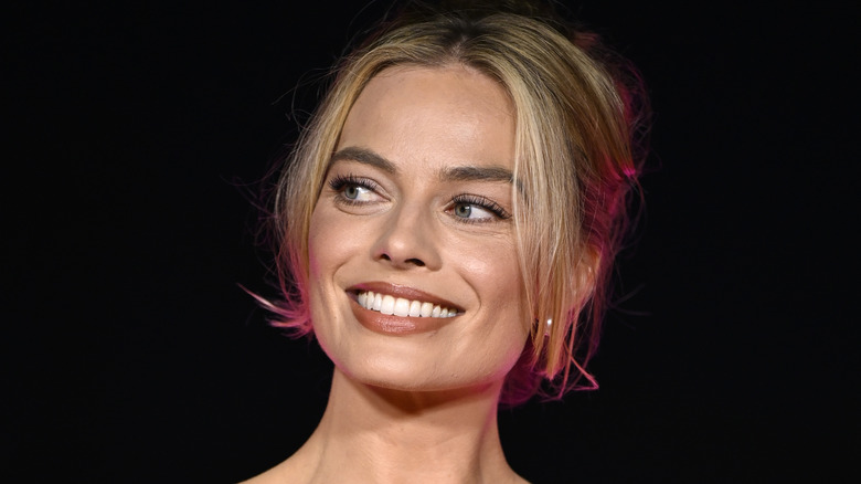 Margot Robbie's Lavish Life