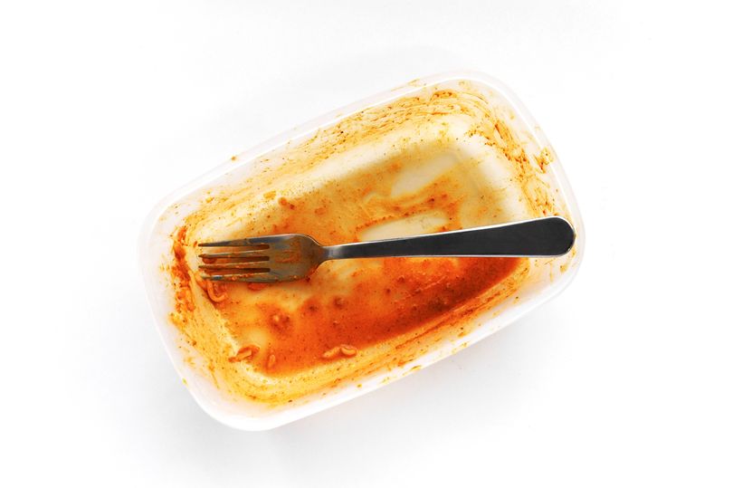 Woman shares simple hack to remove stains from plastic containers in ...