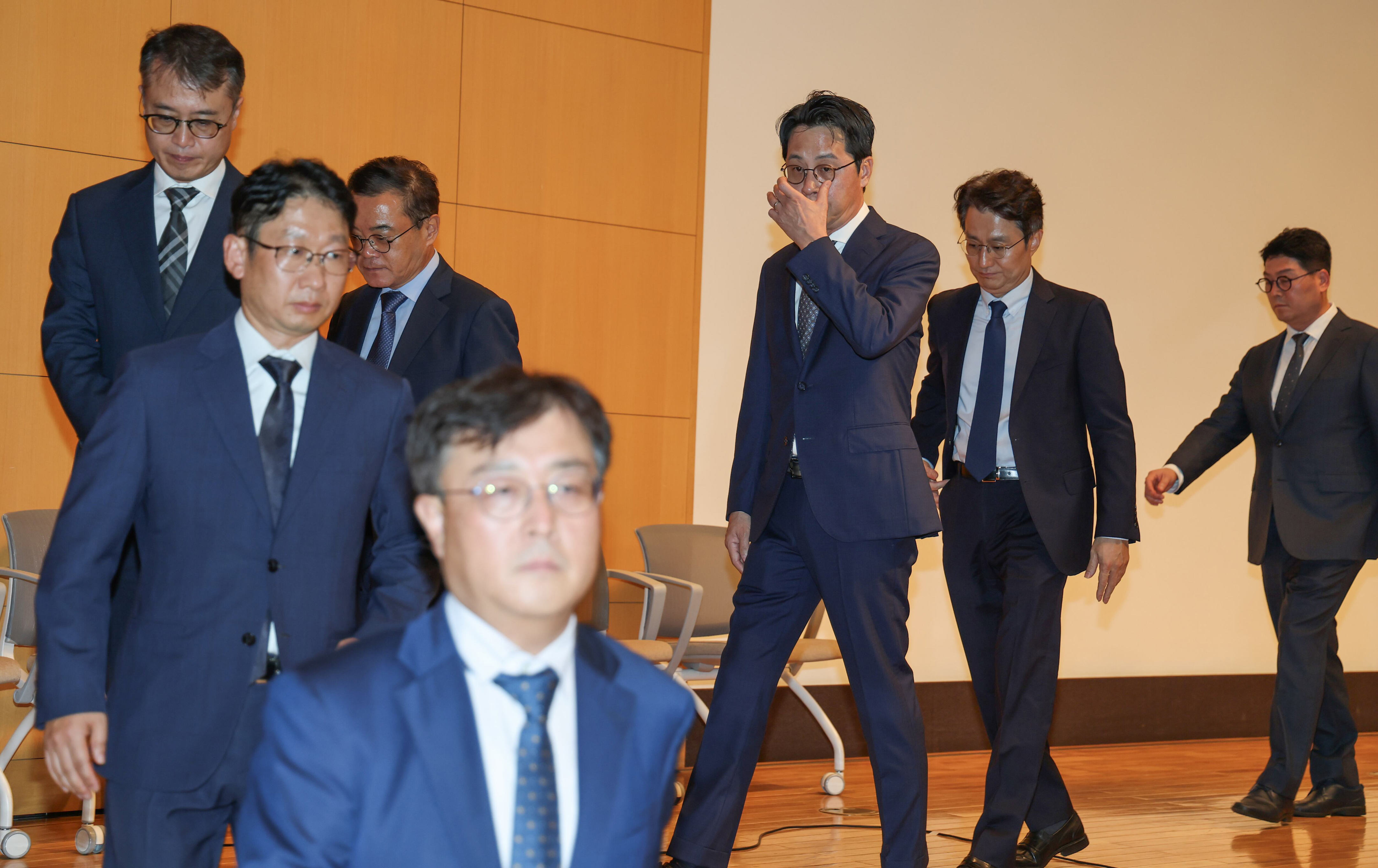 Lotte card data breach sparks inquiry surge, service chaos