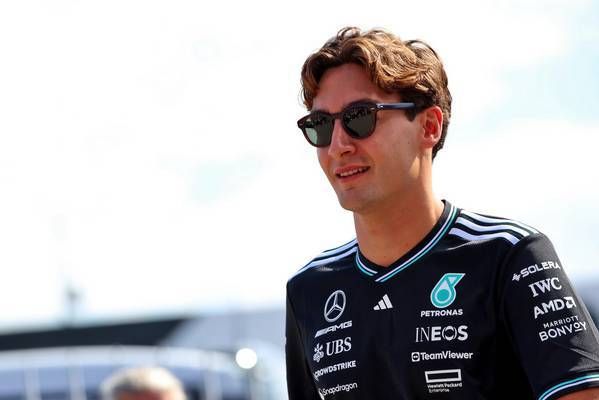 F1 drivers enjoy time together on private plane on their way to Baku