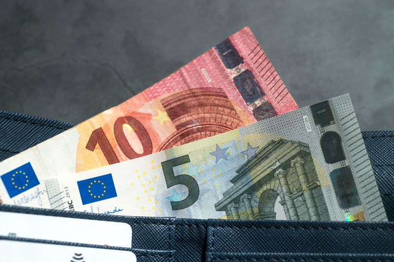 Exact date €2,000 social welfare grant will be paid this year