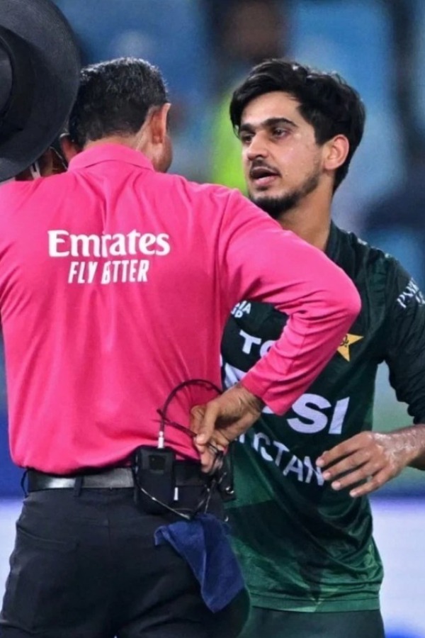 PAK vs UAE: Pakistani Fielder Accidentally Hits Umpire with Ball; Akram ...