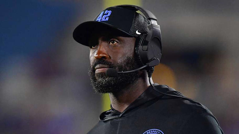 USC Trojans' D'Anton Lynn Addresses UCLA Job Rumors Following DeShaun ...