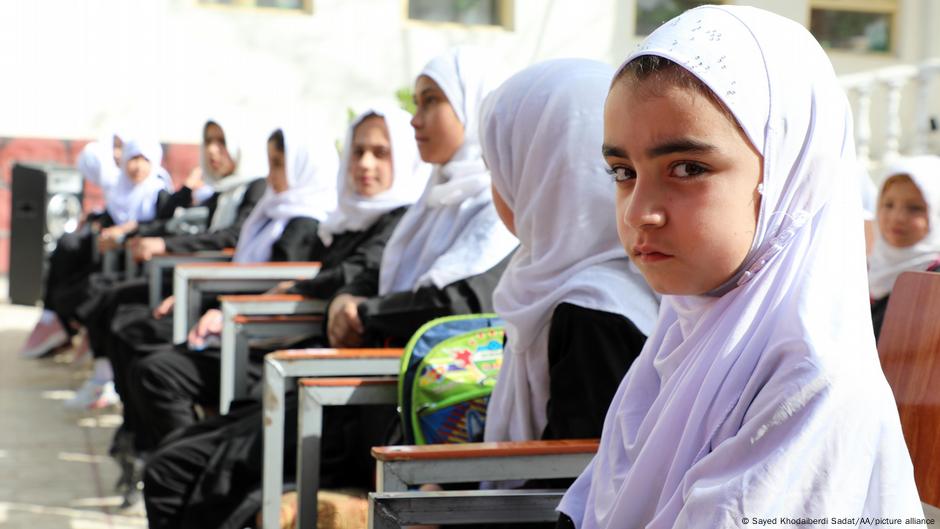 Afghanistan: What's at stake as Taliban cut internet?