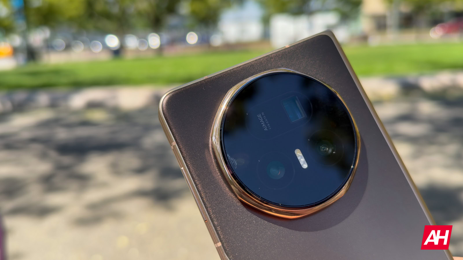 Honor Wants Your Next Foldable to Have a 200MP Camera