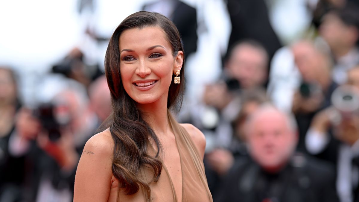 Quem é Bella Hadid, ex-modelo da Victoria's Secret internada com Lyme