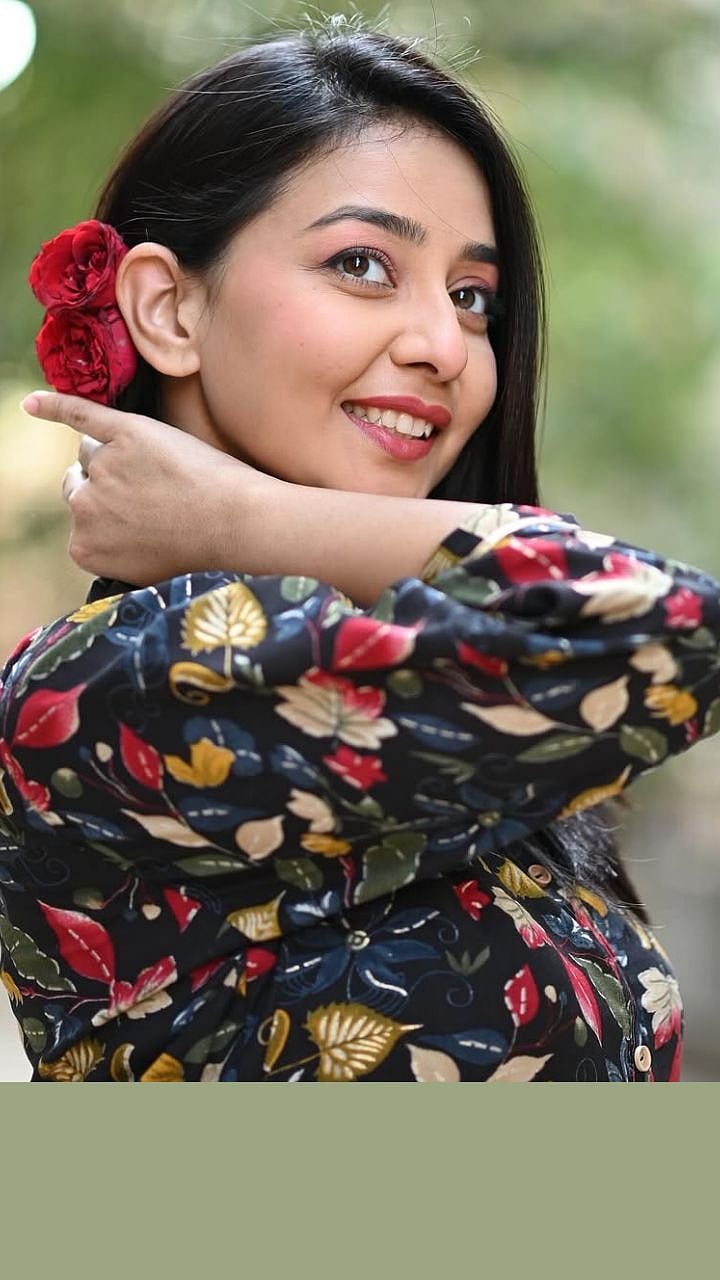Rupal Nand | पुण्याची ही अभिनेत्री आहे फिजिओथेरपिस्ट, ‘तू ही रे माझा ...