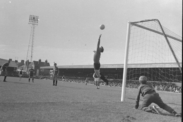 Northampton Town as it used to be: 40 pictures of the Cobblers from the ...