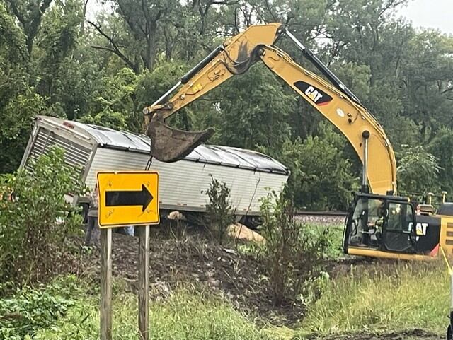 Semi hauling oats ends up on railroad tracks early Thursday northeast ...