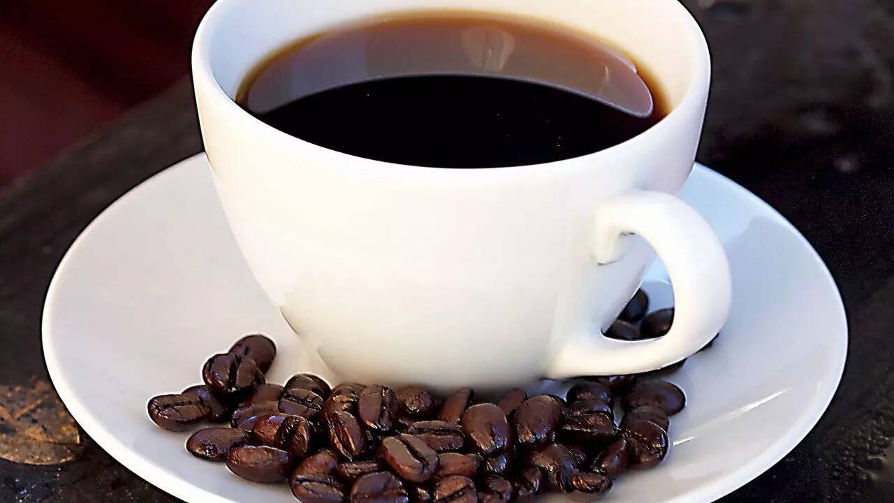 8 warning signs you’re consuming too much caffeine and the negative ...