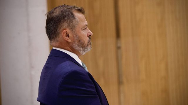 El letrado del Ayuntamiento, sobre el contrato firmado por David Dorado ...