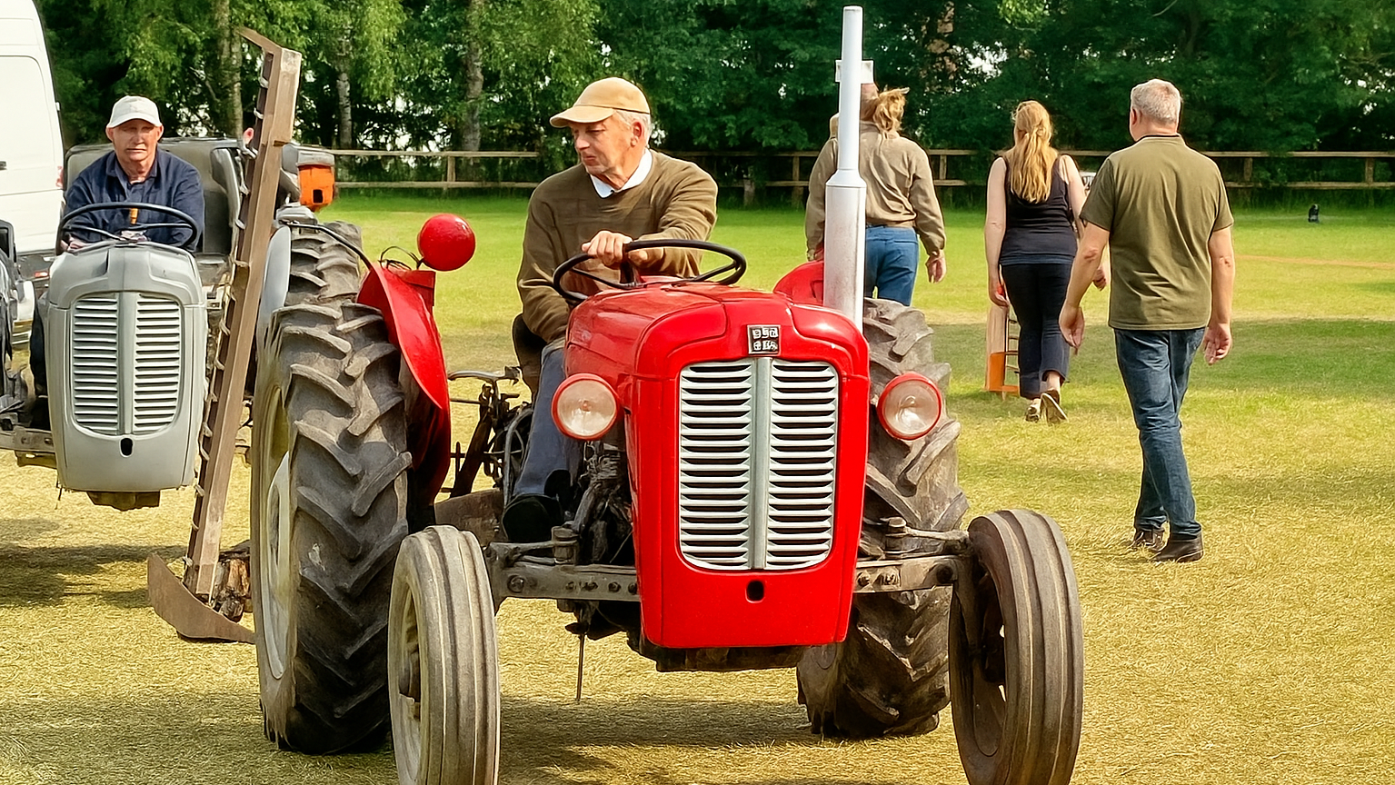 Tractor Fest icons: MF 35 meets Grey Fergie